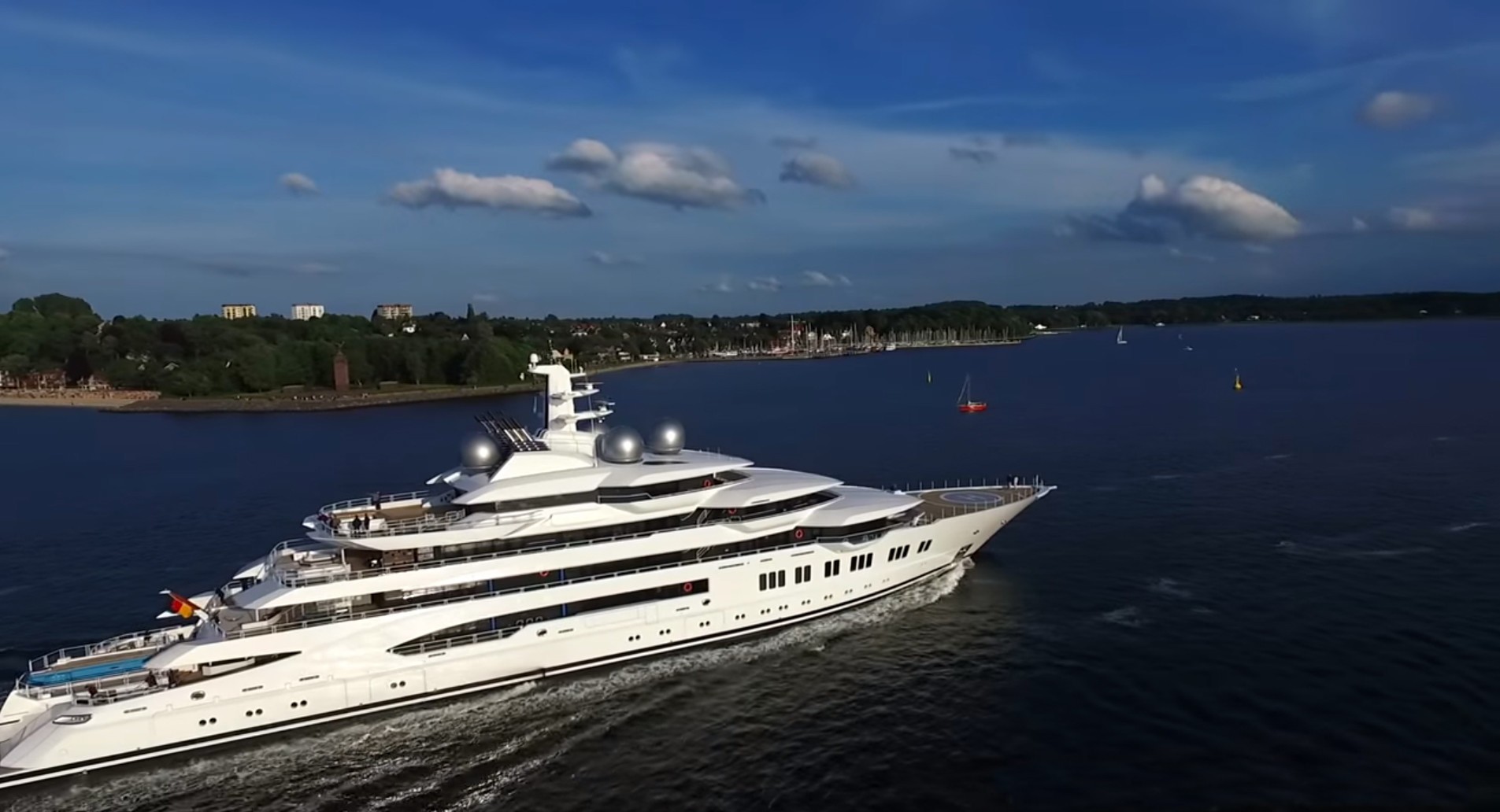 Yacht AMADEA, Lurssen | CHARTERWORLD Luxury Superyacht Charters